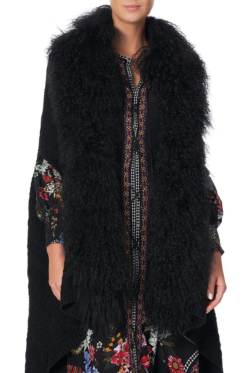 SHEARLING CAPE PAVED IN PAISLEY – CAMILLA EU