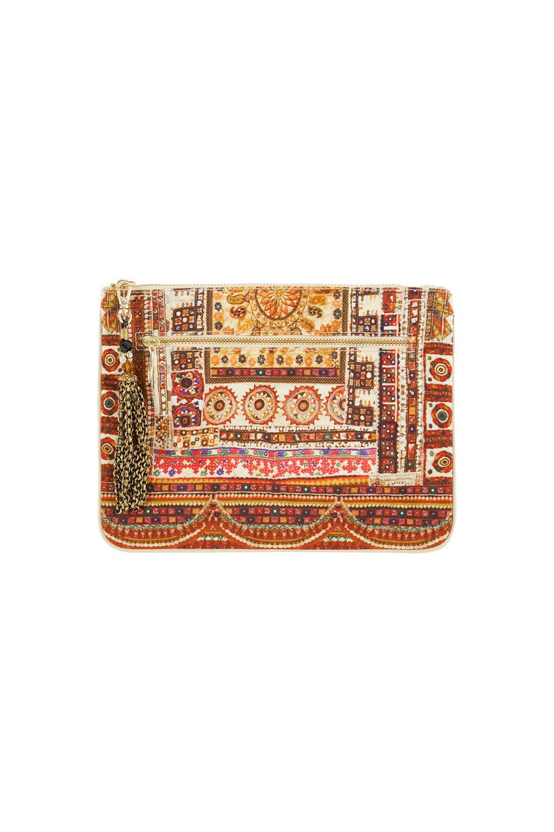 SMALL CANVAS CLUTCH INDIANA FRANKS – CAMILLA EU