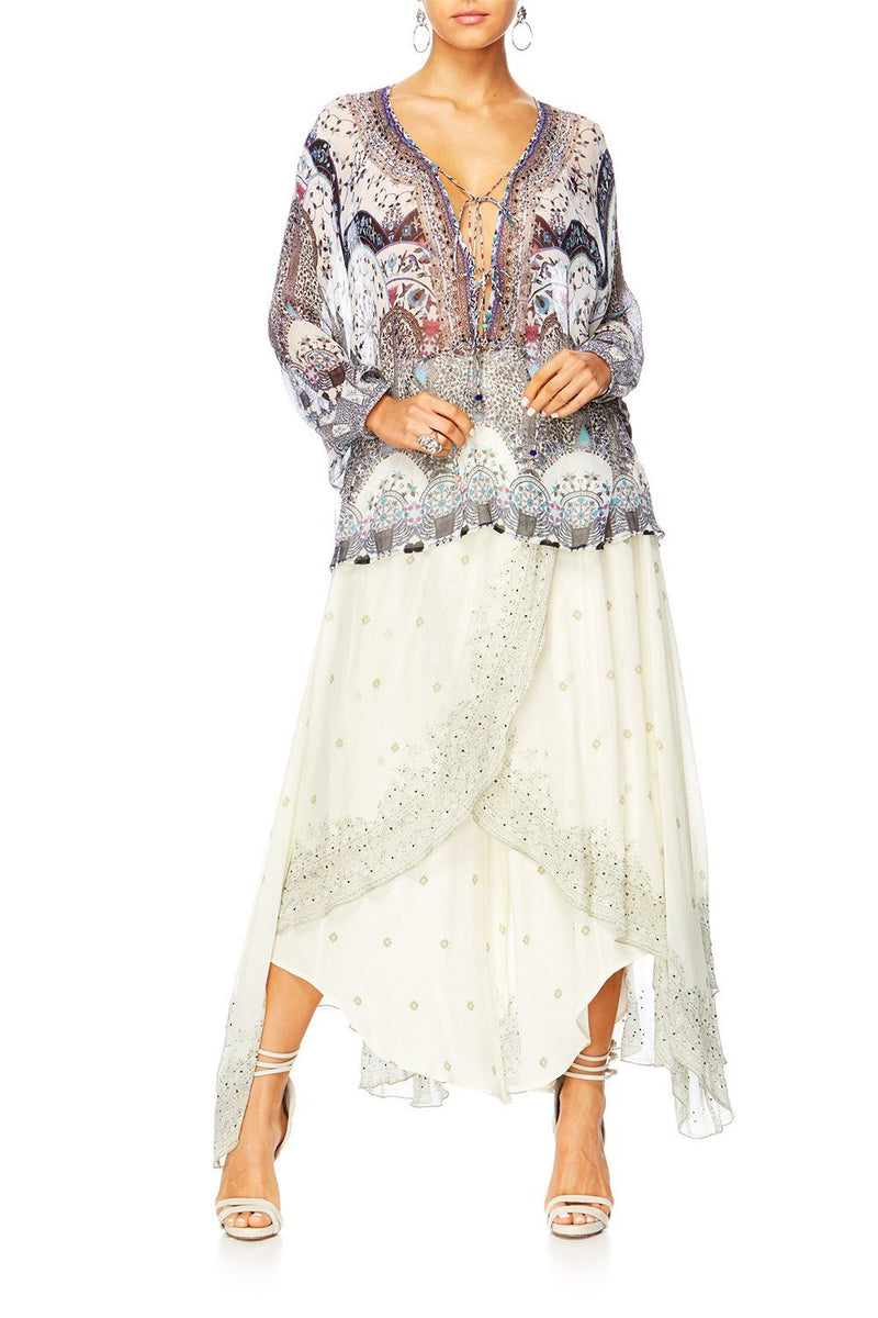 TIE FRONT HIGH LOW HEM BLOUSE IN THE CONSTELLATIONS – CAMILLA EU